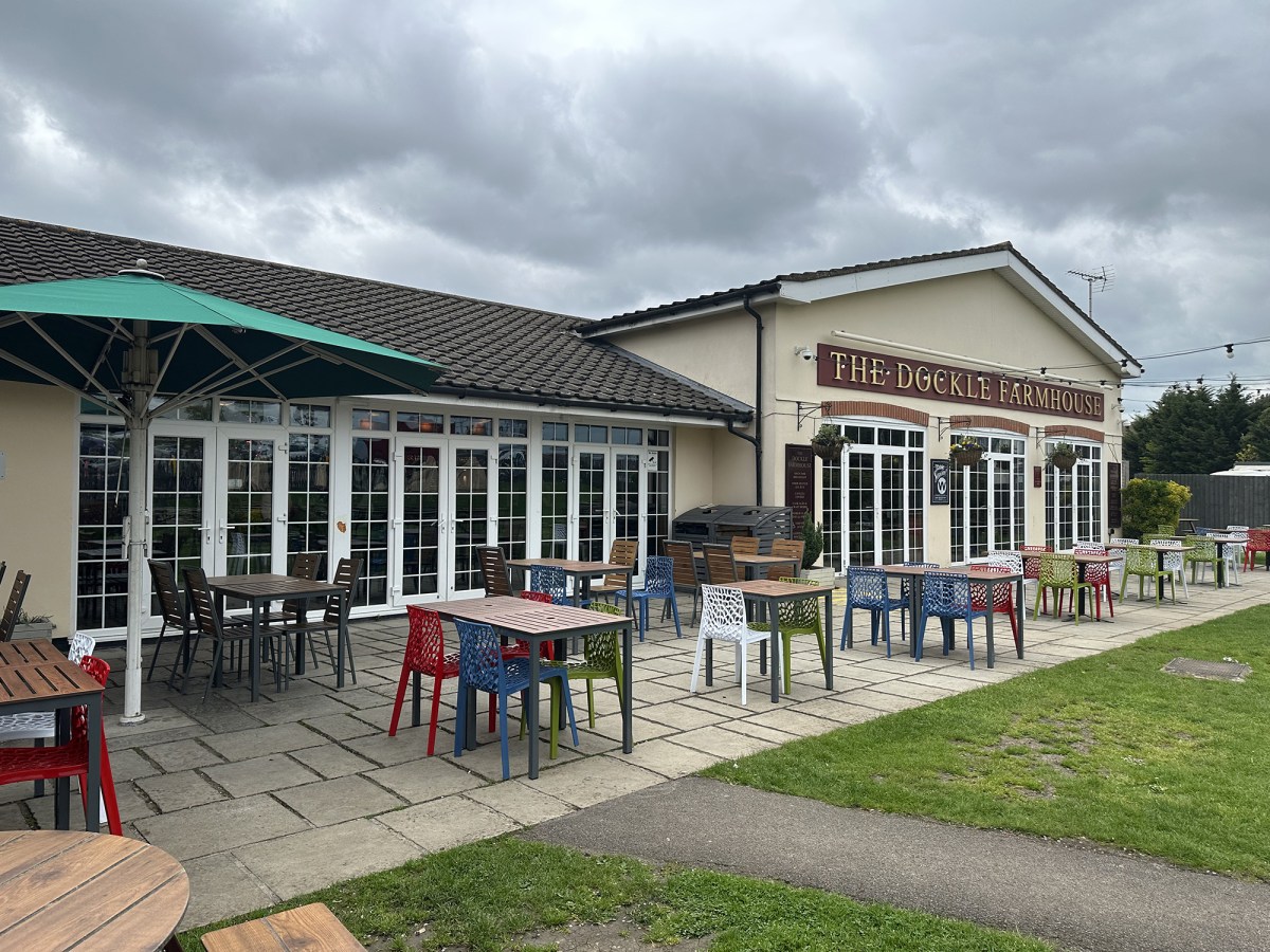 The Dockle Farmhouse – Swindon, SN3 4PD – Wetho Wanderers